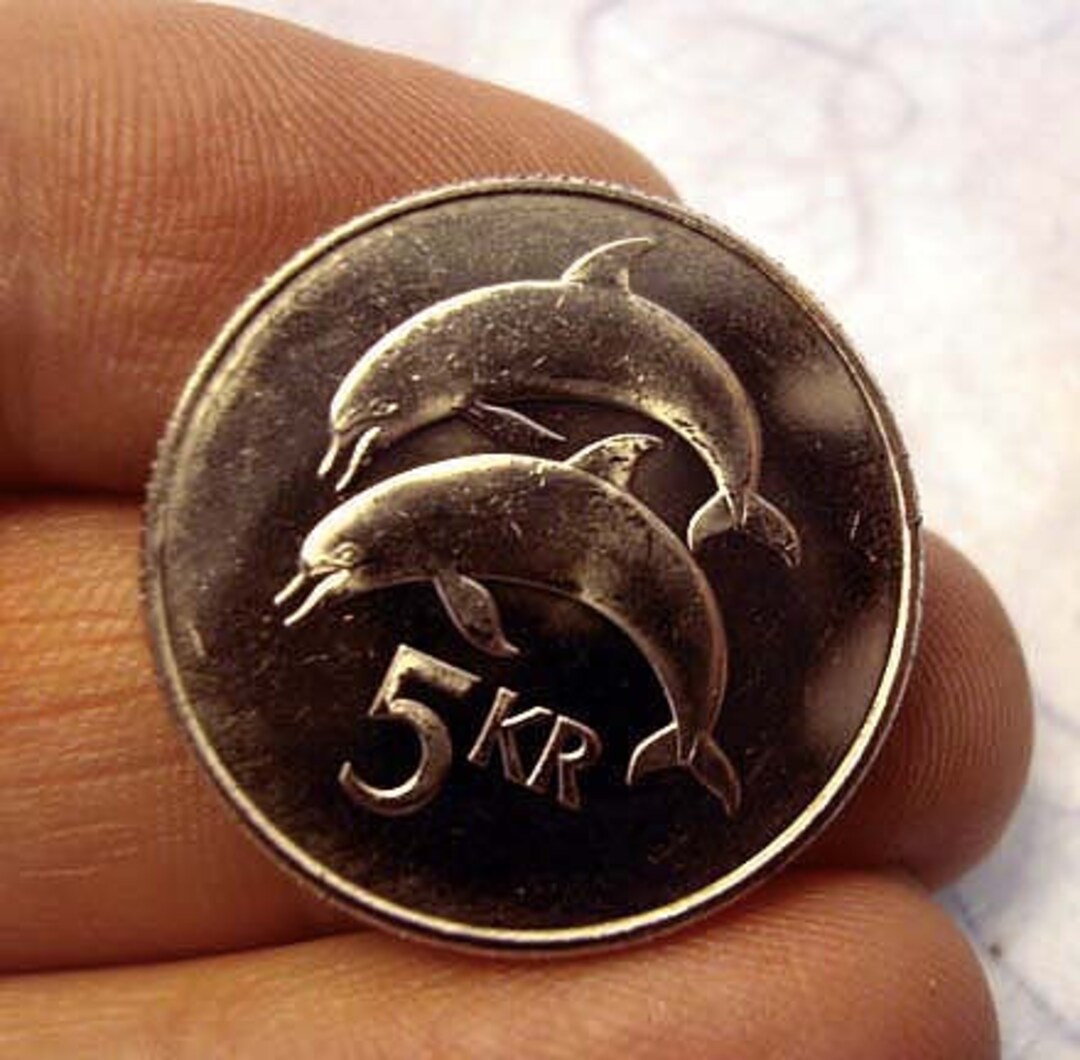Coin Connoisseur Dolphin Coin From Iceland Km28a Uncirculated Jumping ...