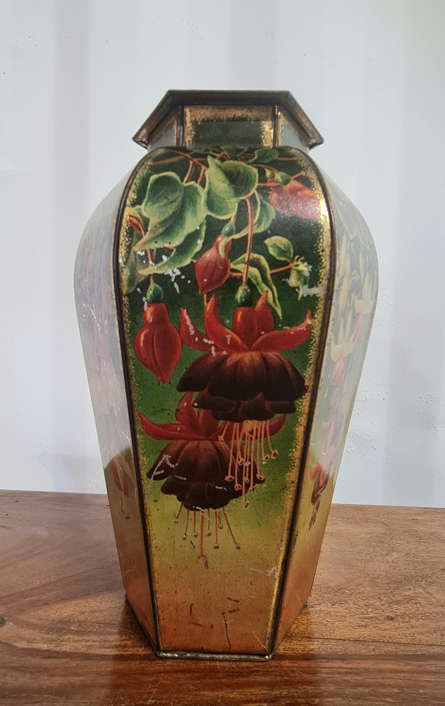 Vintage Victory V Gums & Lozenges Tin Antique Shop Counter Display Old ...