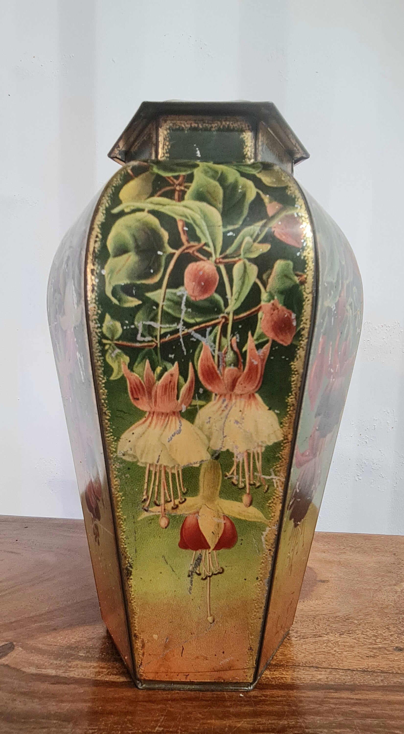 Vintage Victory V Gums & Lozenges Tin Antique Shop Counter Display Old ...