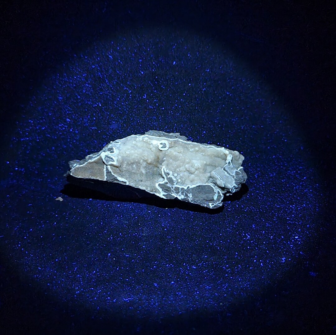 Fluorescent Travertine Flow Rock columbia, New York - Etsy