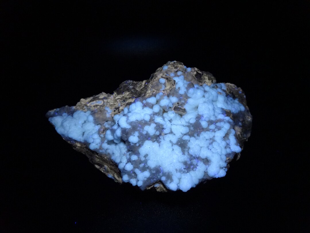 Fluorescent Strontianite - Etsy