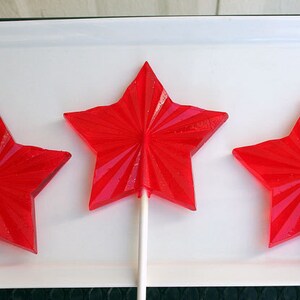 Red Stars Lollipops - Large Faceted Hard Candy Stars - 6 Lollipop Pack ...