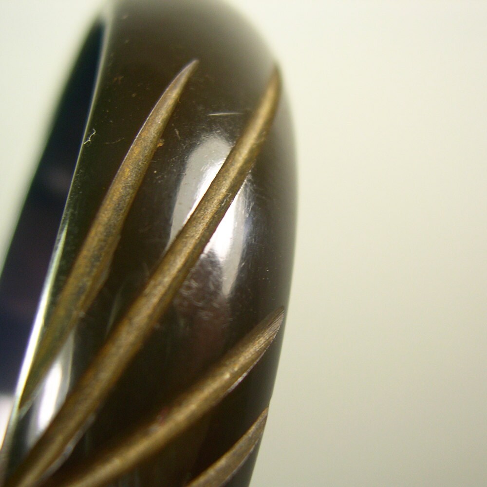 Vintage Bakelite Hand Carved 1940s Bangle - Etsy