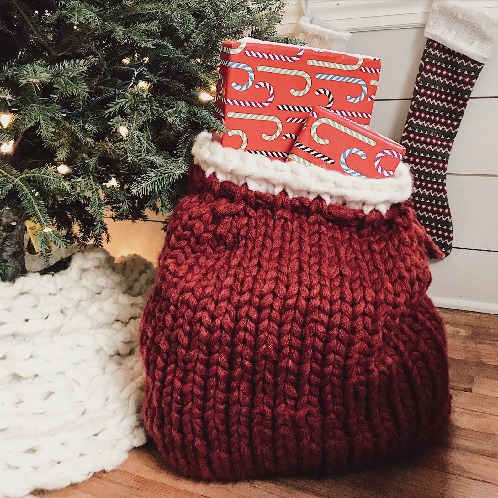 Knitting Pattern // Knit Santa Bag // Christmas Decor // Beginner ...