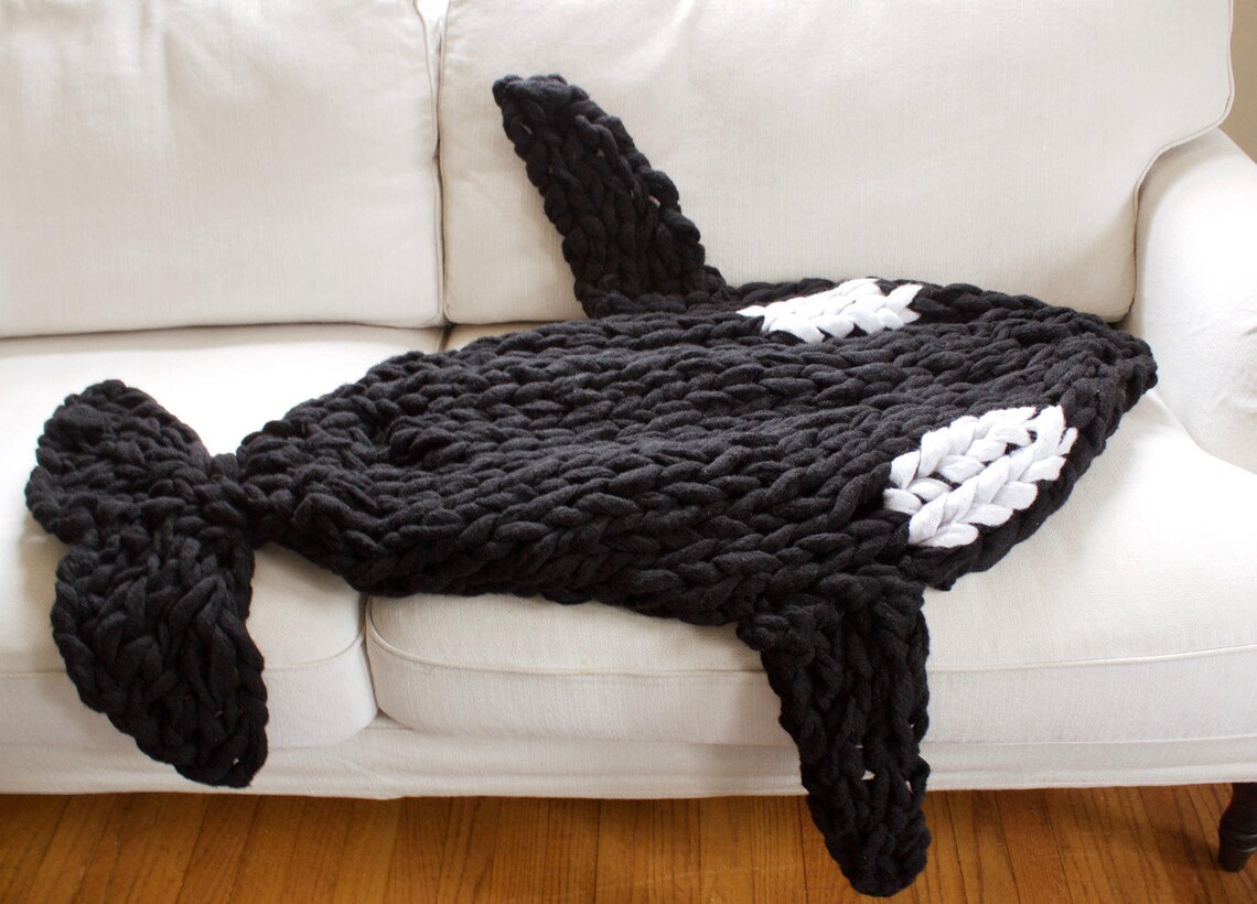 Arm Knitting Pattern // Orca Whale Blanket // Knit Tail Blanket ...