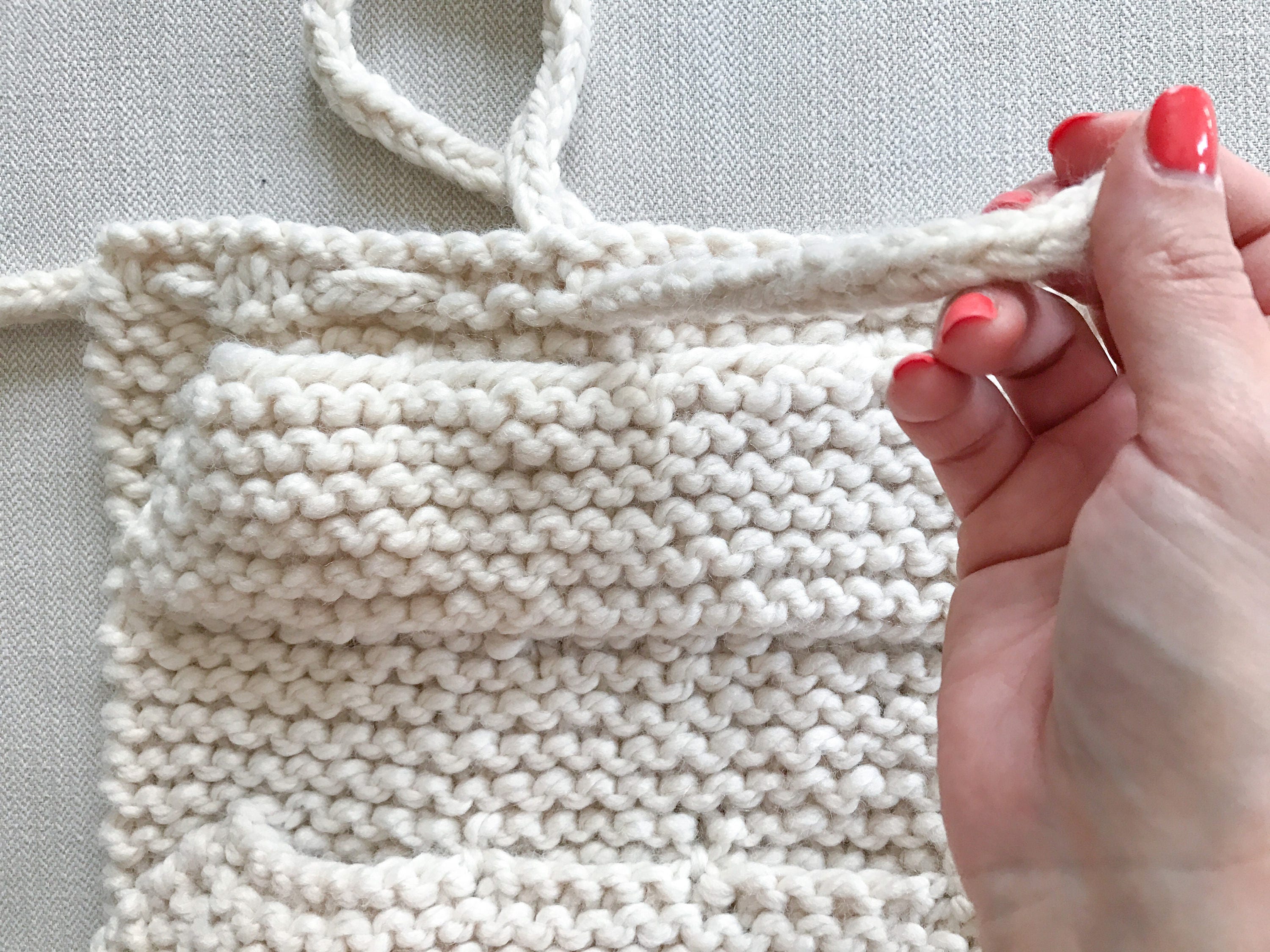 Knitting Pattern // Child's Knit Egg Collecting Apron // Egg Apron ...