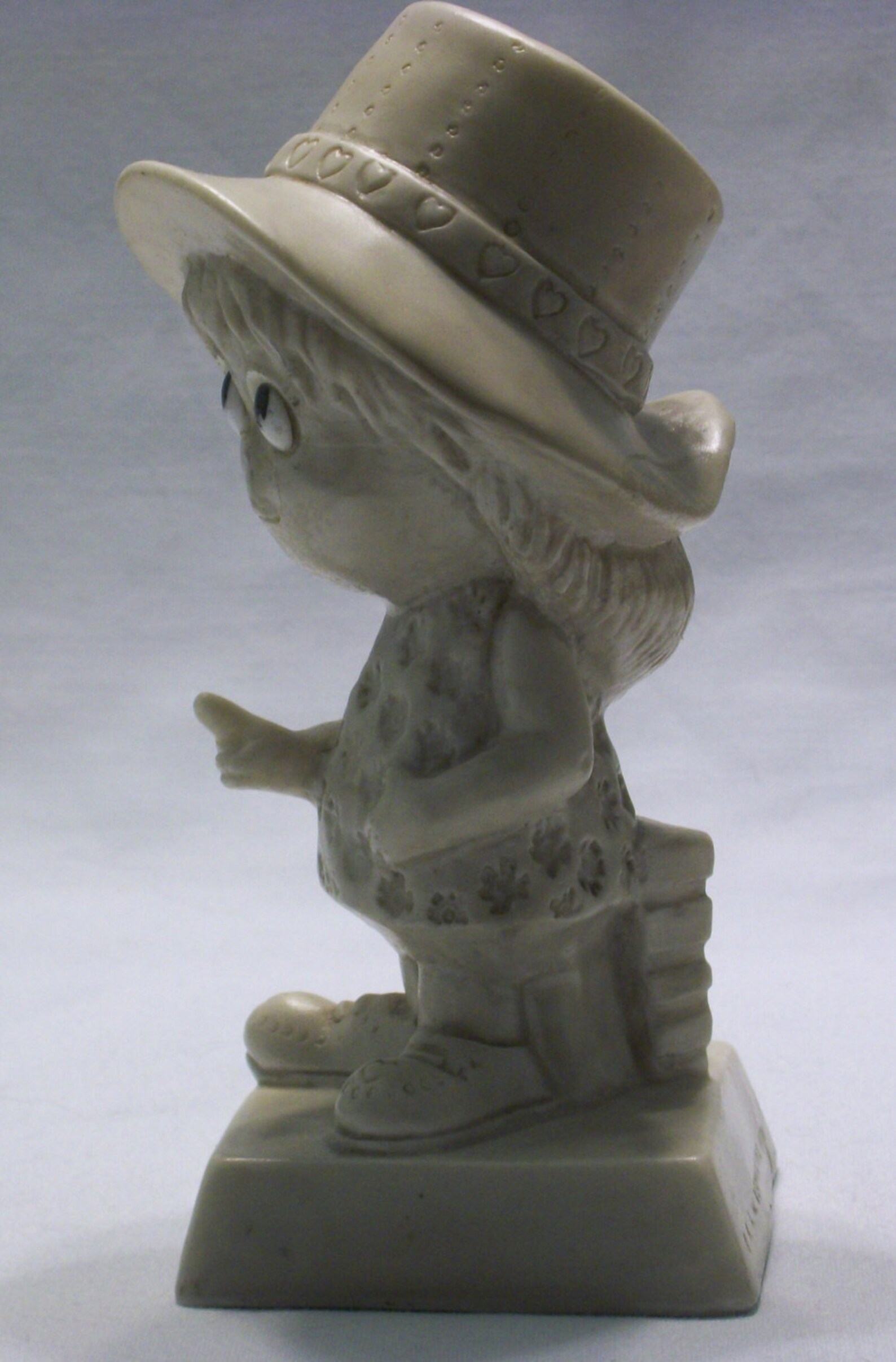 Russ Berrie and Company Figurine I Love You More Than Fridays - Etsy