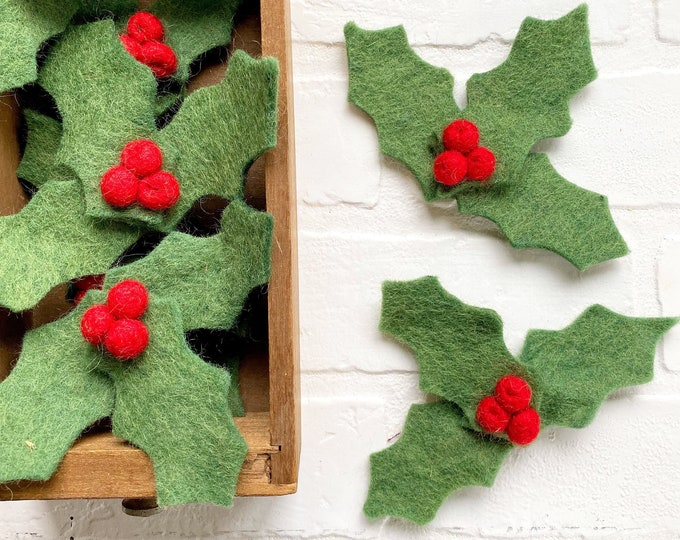 Felt Holly Leaves and Berries | Christmas Holiday Decor | Table Scatter ...