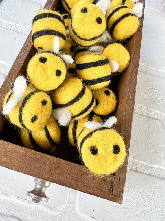 Felt Bumblebee Spring Summer Decor Yellow Bee Vase Filler - Etsy