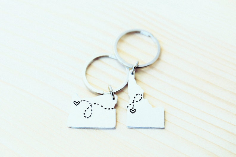 Best Friends State Keychains Set Custom Hearts Locations, BFF Gift ...