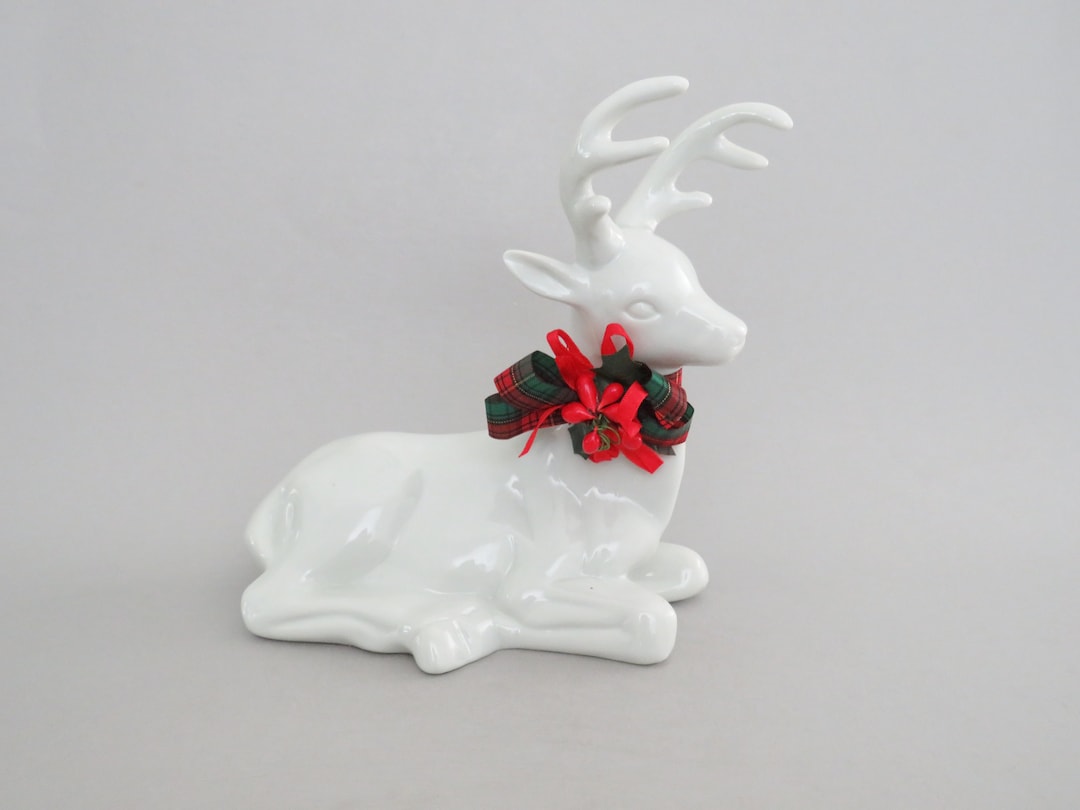 8.5 Ceramic Reindeer Figurine, Vintage Reindeer Figurine, Vintage White ...