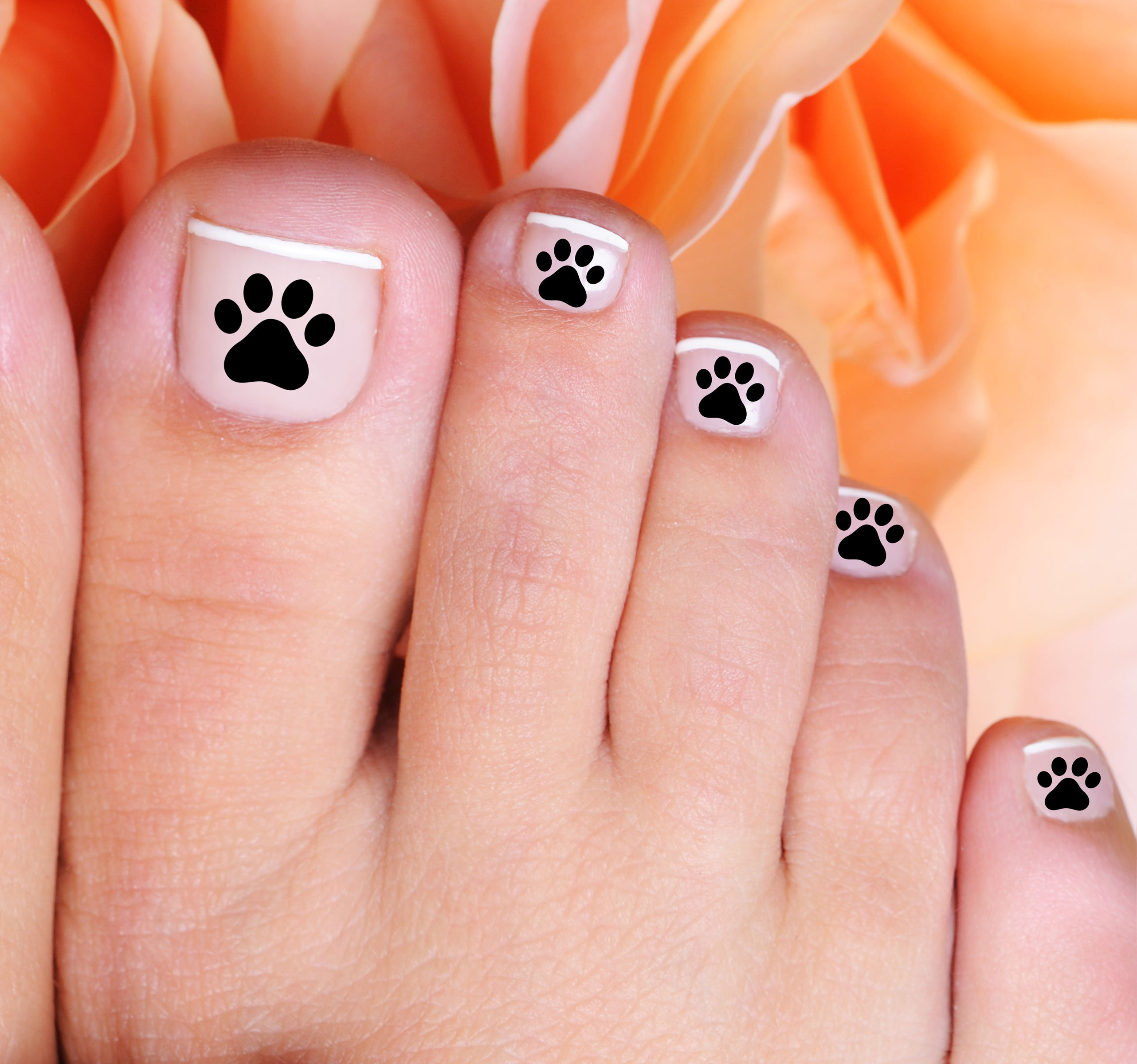 Paw Print Toe Nail