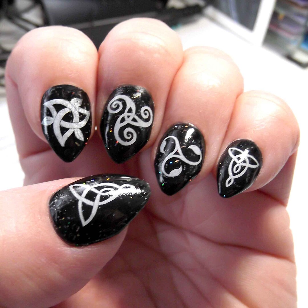 TRISKELLE Nail Decals | TRIQUETRA Nail Art | 33 White Waterslide ...
