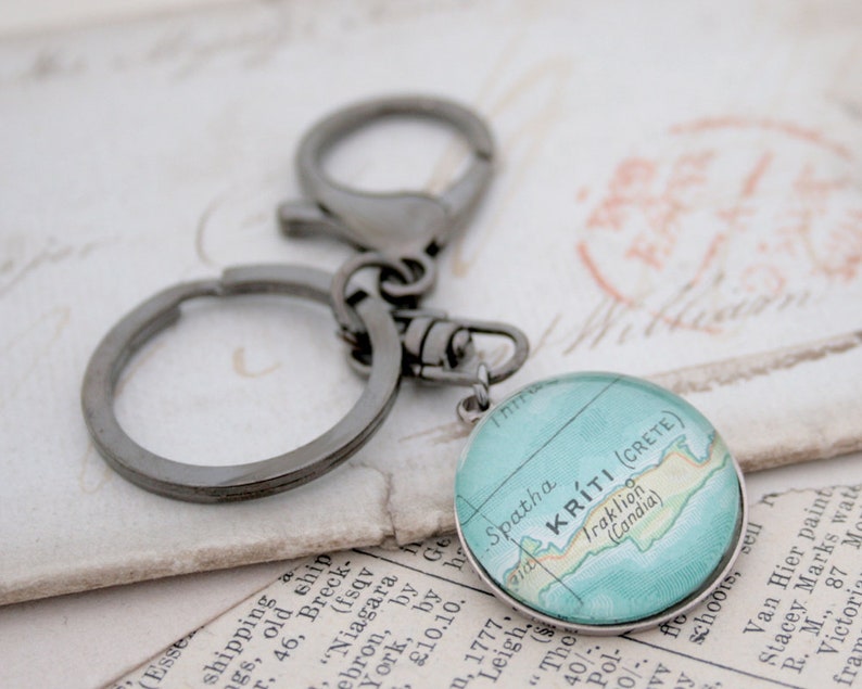 Custom Map Keychain, Bespoke Keyring With Map Location, Personalized ...