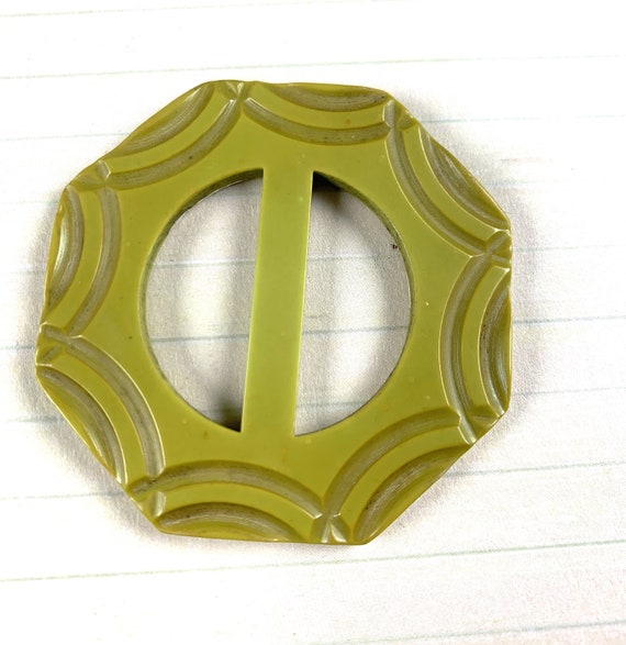 Octagon Shaped Back Carved Red Roses in Lucite Screw… - Gem