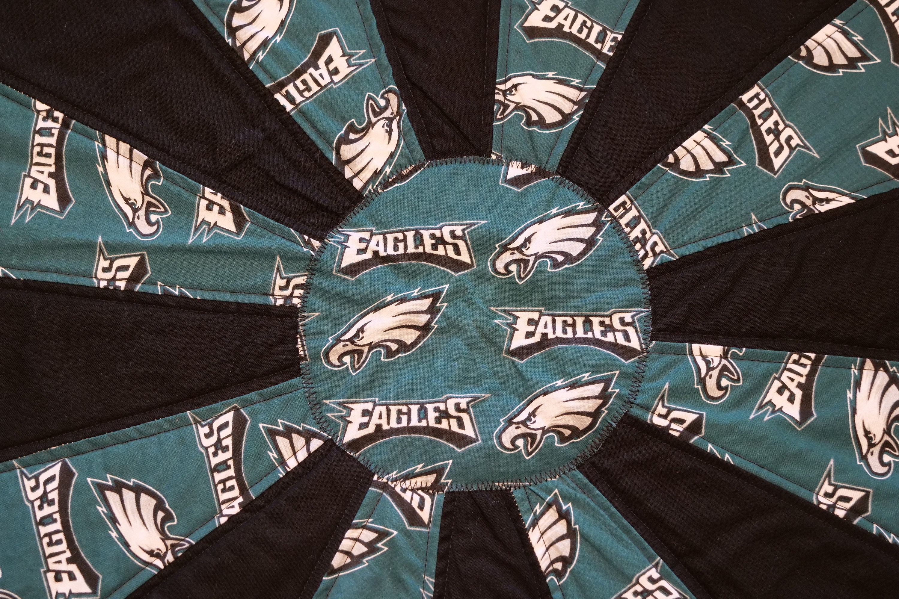Philadelphia Eagles Football Tabletopper 26" Wide / Quilted Centerpiece ...