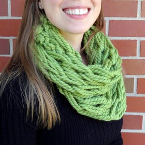 Circle Scarf Handmade Scarf Green Scarf Knit Infinity - Etsy