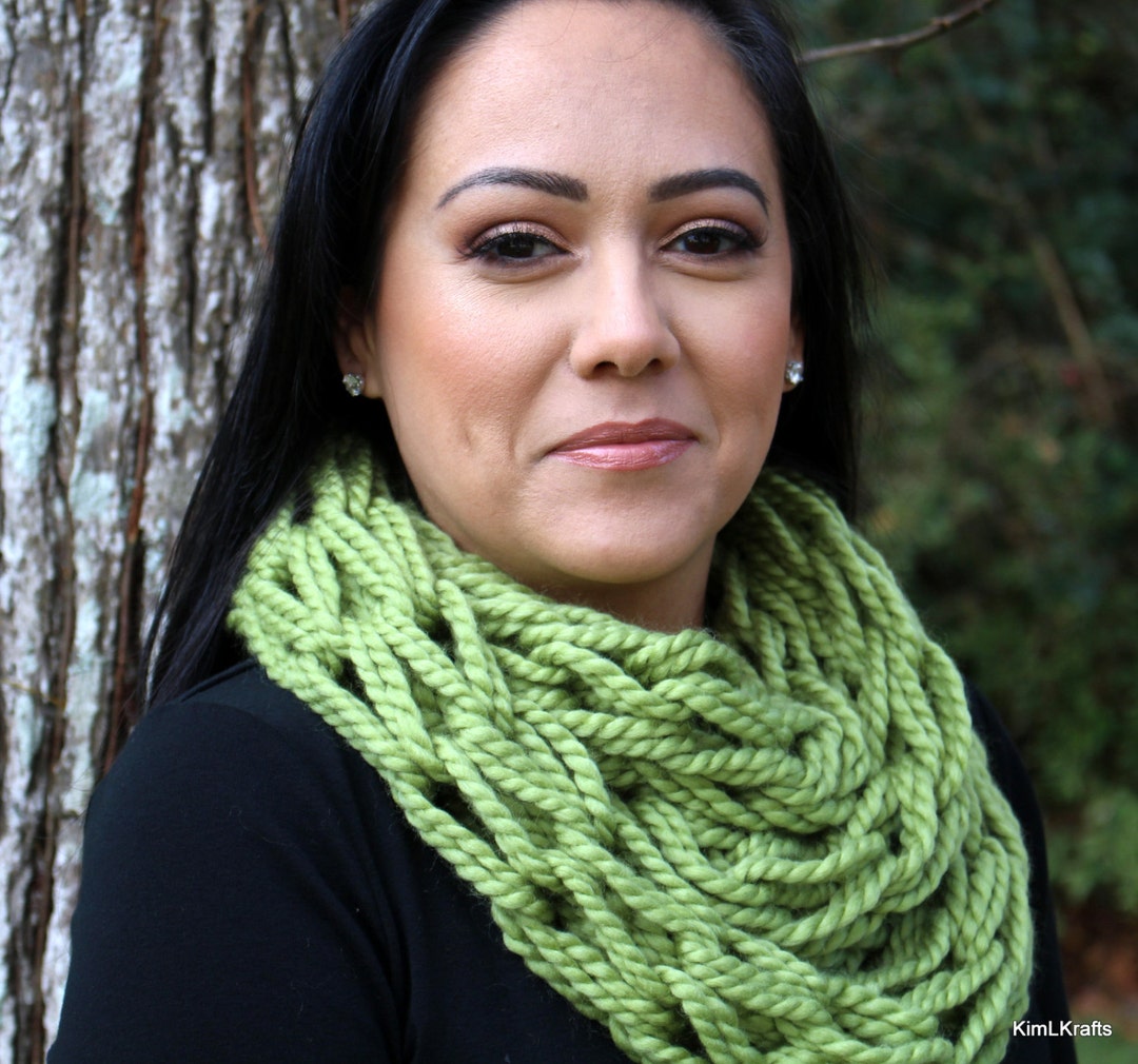 Circle Scarf Handmade Scarf Green Scarf Knit Infinity - Etsy