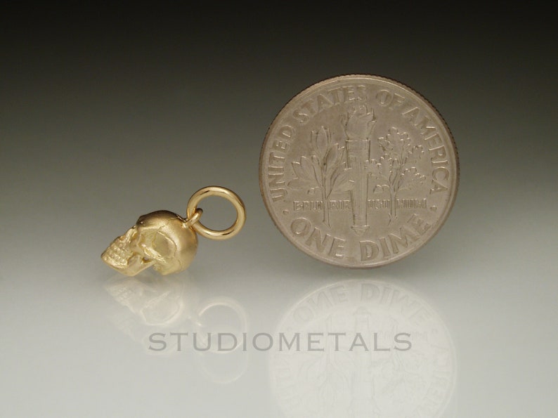 Hand Carved 18K Gold Skull Charm: Solid Gold Anatomy Pendant - Etsy
