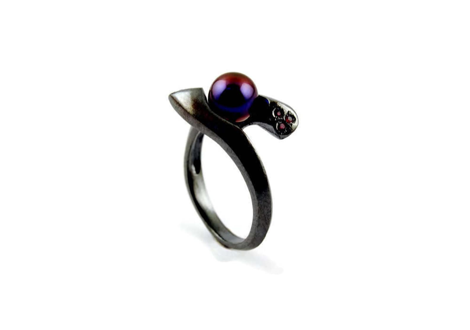 The Hug Statement Engagement Ring Modern Minimal Chic Design Black ...