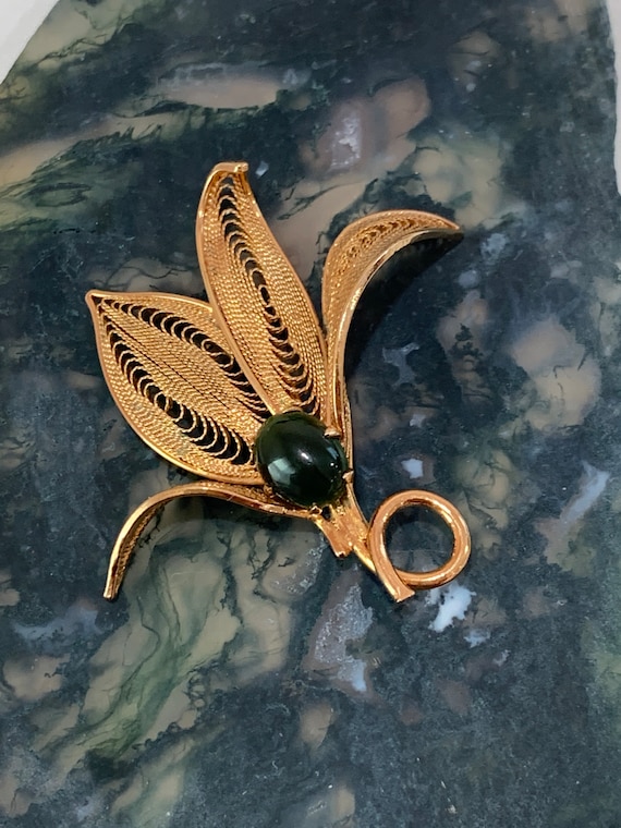 Vintage dark green Nephrite/Jade floral filigree broo… - Gem