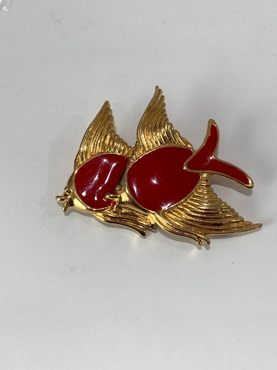 Vintage Trifari double fish red enamel gold tone broo… - Gem