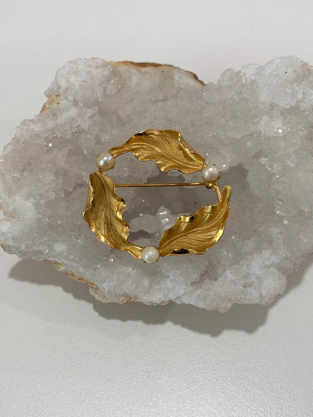 WINARD Gold Filled, Wavy Texture Leaves Brooch With Real Fresh Water ...