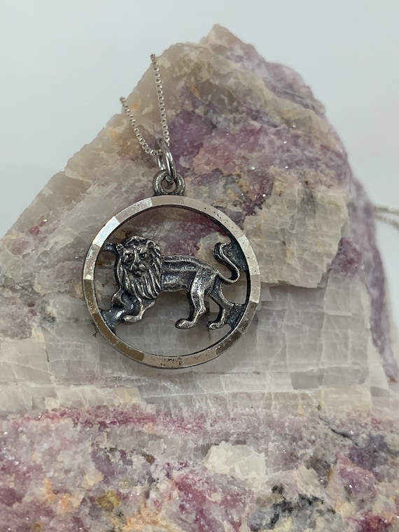 ANSON signed, sterling silver Leo sign pendant! Zodia… - Gem