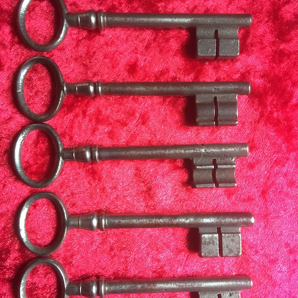 Old French Keys - Etsy