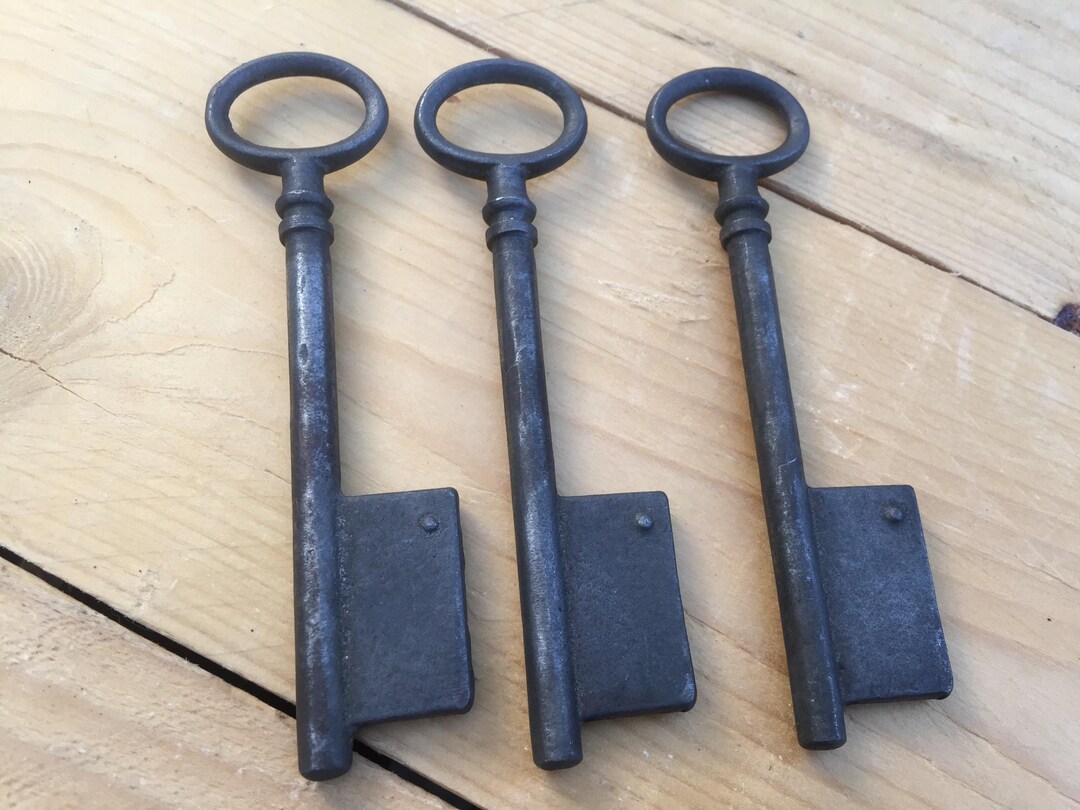 3 Old Vintage Antique French Blank Door Keys Bow Top and Tapered Ward ...