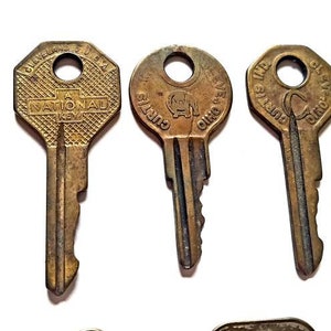 Vintage Old Keys Flat Real Aged Patina Metal Jewelry Charm Lot of 9 ...