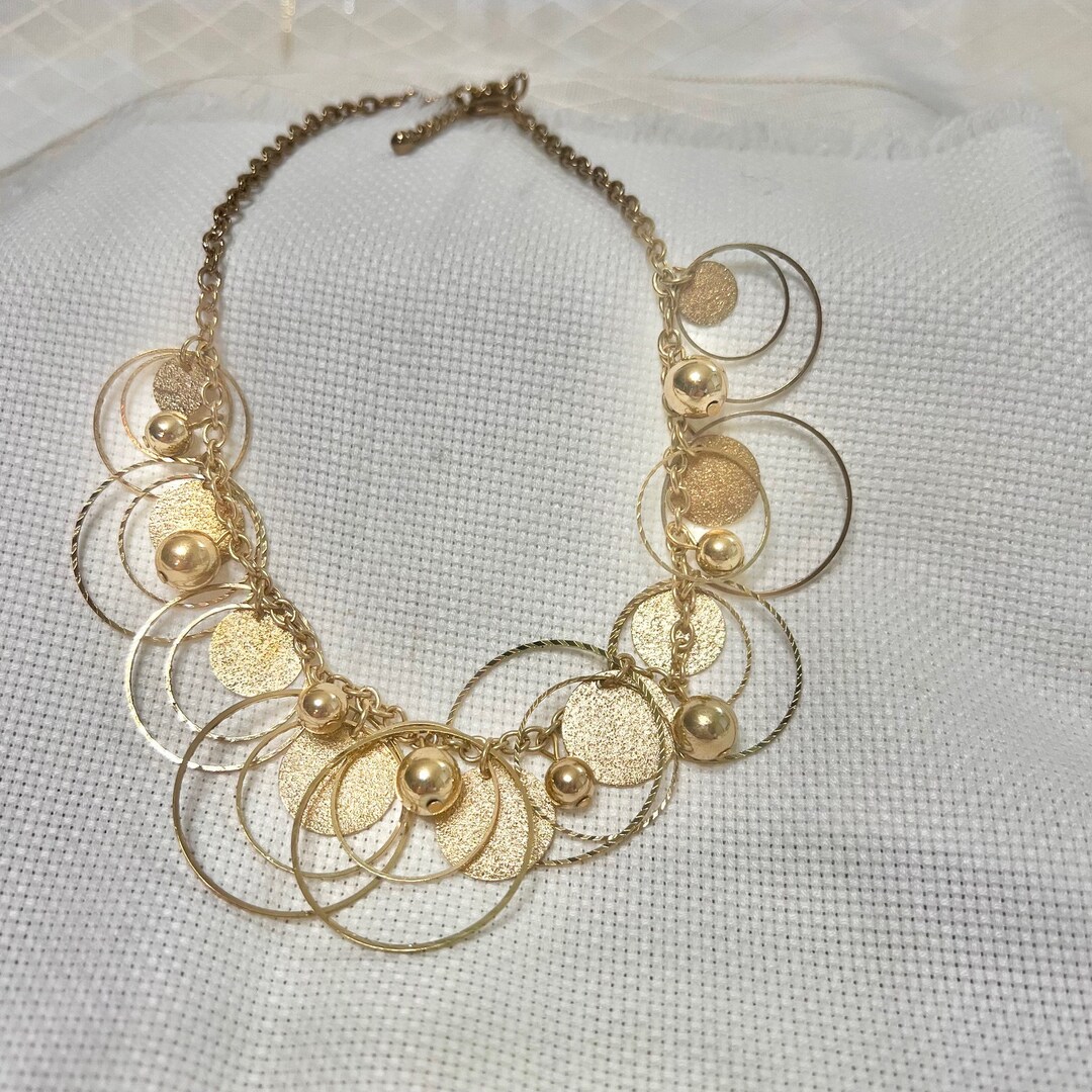 Vintage Gold Tone Circle Necklace, Retro Necklace, Retro Jewelry ...