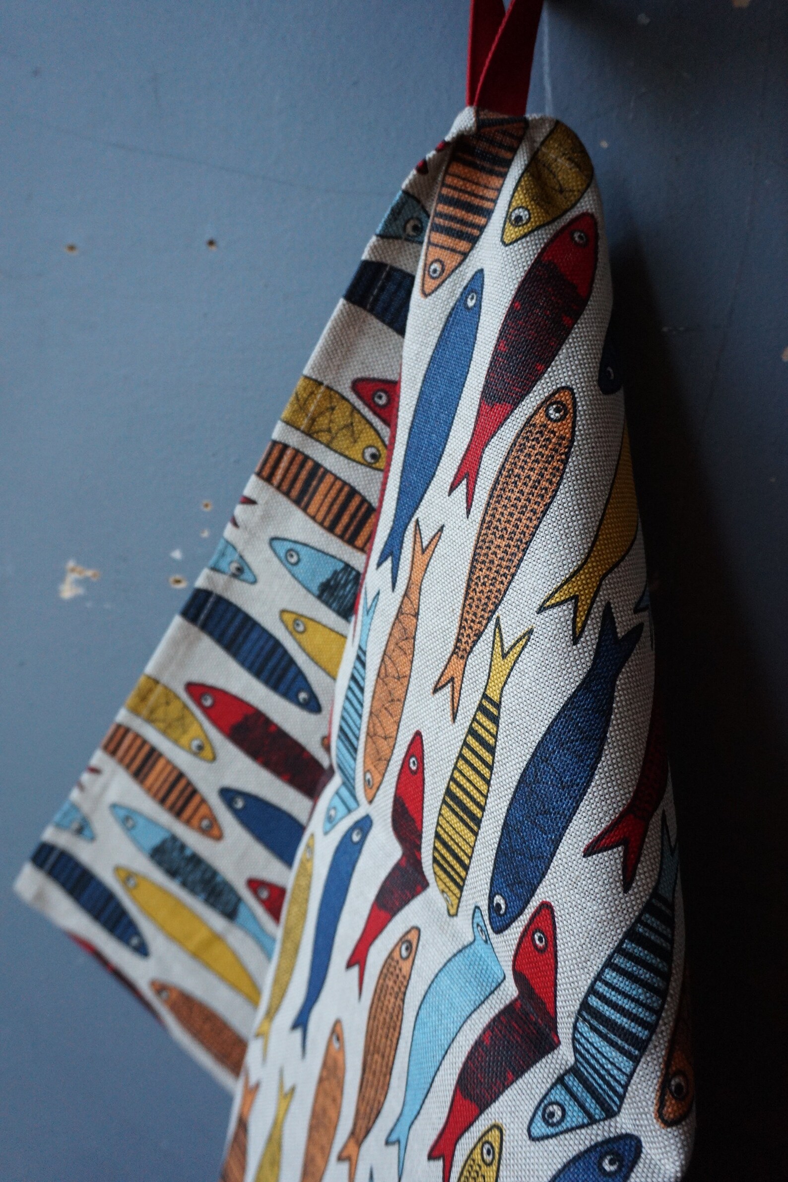 Love Fish Towel / 100% pure LINEN TOWEL / Nautical Kitchen | Etsy