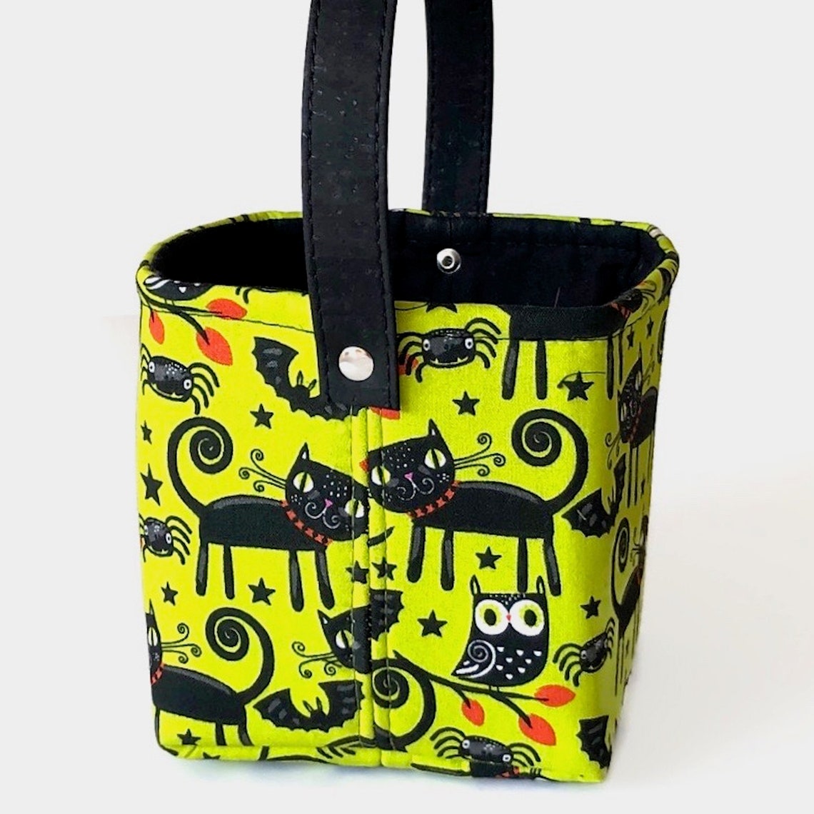 Black Cat Halloween Candy Bucket, Trick or Treat Bag - Etsy