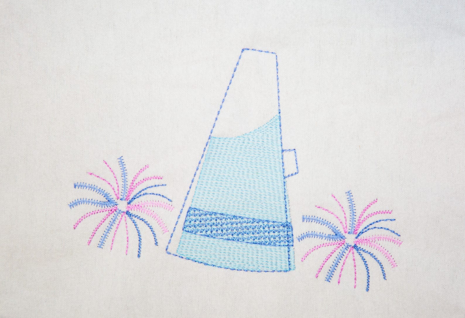 Cheerleader Embroidery Design (4 Sizes), Vintage Stitch Sketch ...