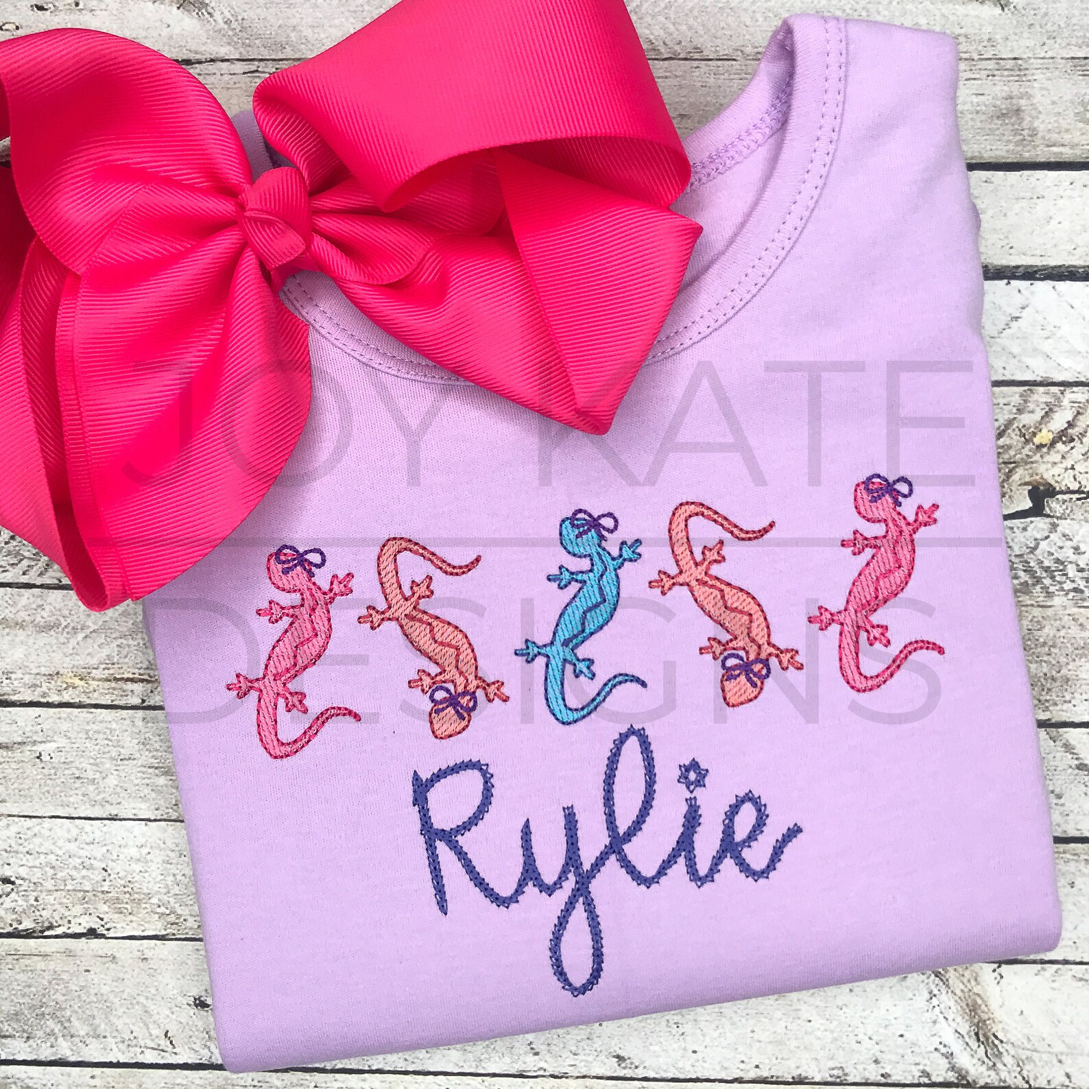Row of Girl Lizards Embroidery Design - Etsy