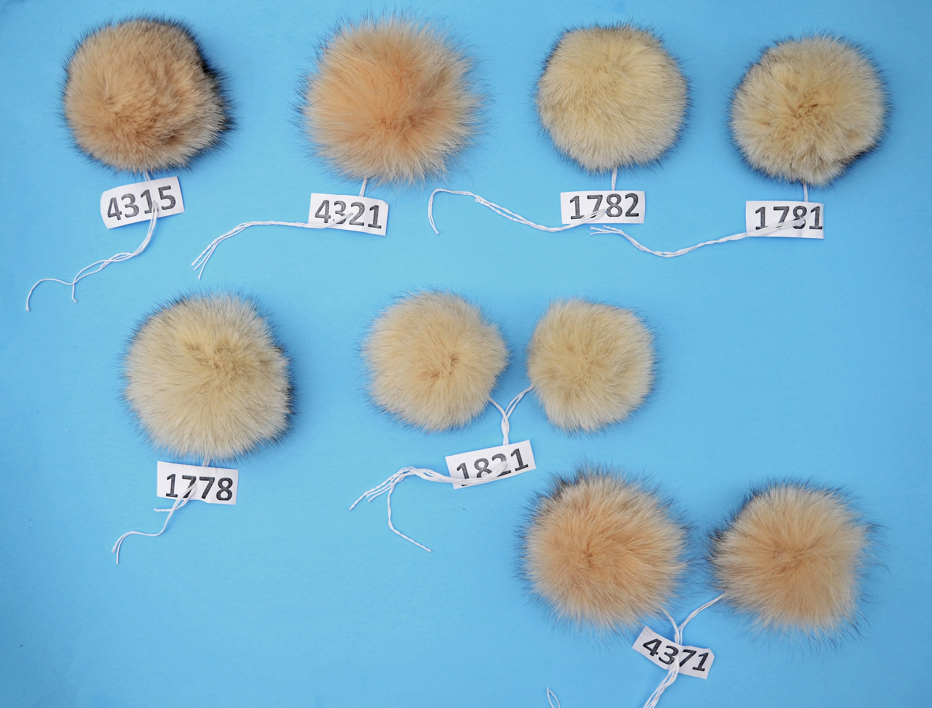 4,5" to 5" HIGHEST QUALITY FOX Pom Poms! Double Fox Fur Shiny Soft Pom ...