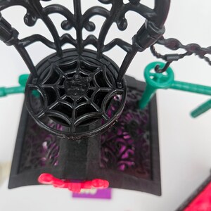 Monster High Secret Creepers Crypt Set With Clawdeen Pet, Playset for ...