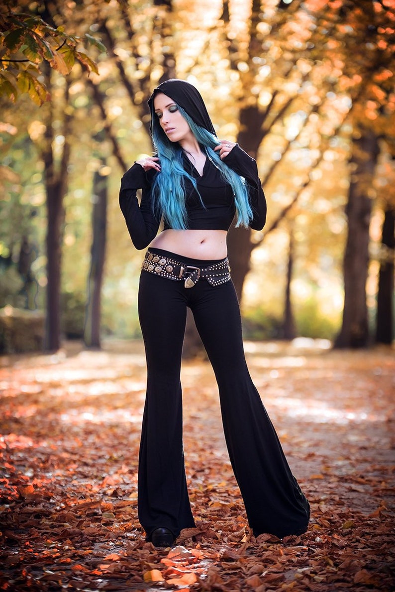 Black Hooded crop top. Goth clothes. Gothic hooded top. | Etsy España