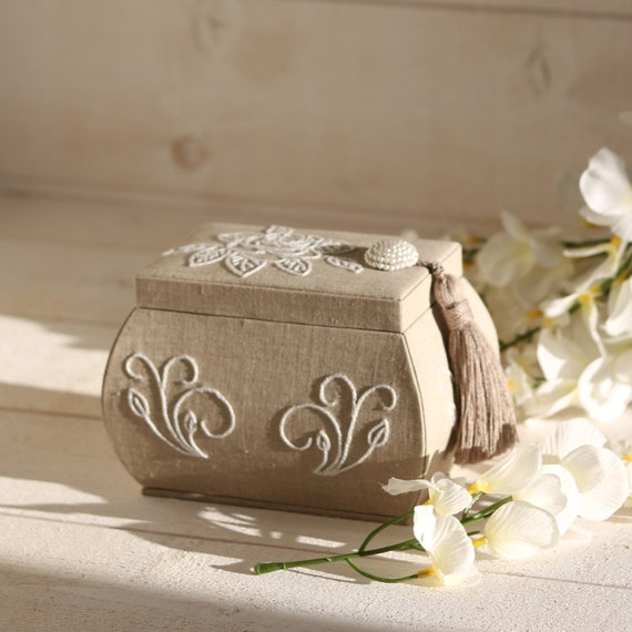 Cartonnage tutorial of a romantic box with a tassel Paper, Party & Kids ...