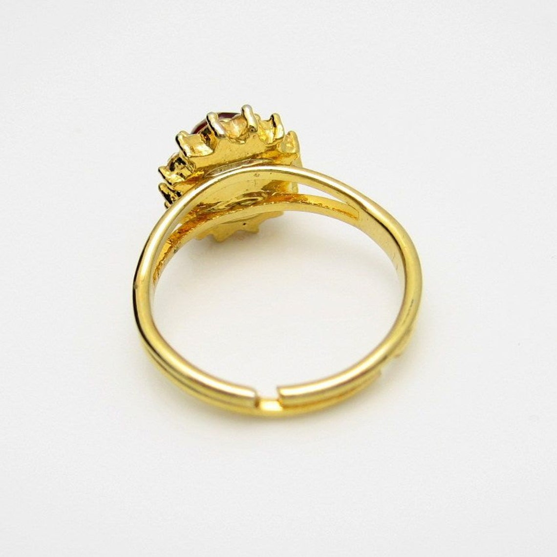 Vintage Rhinestones Cocktail Ring Mid Century Red Glass Solitaire Size ...