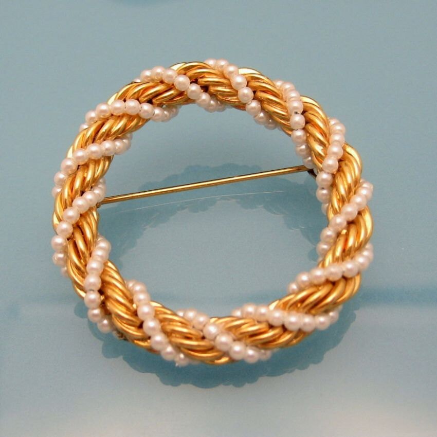 Vintage Circle Brooch Pin Mid Century Classic Faux Pearl Braided ...