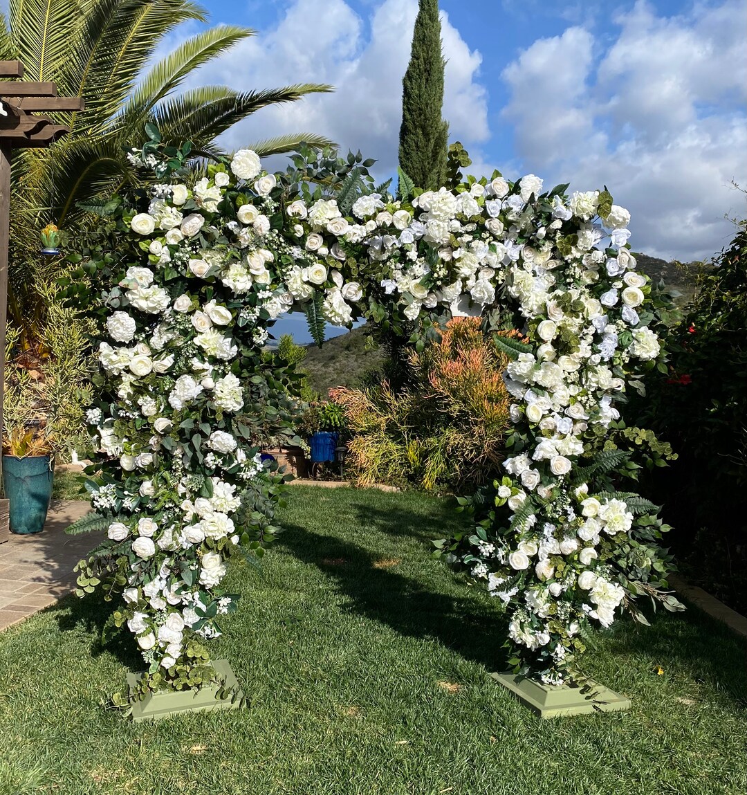 Boho White Wedding, Wedding Arch, Wedding Arrangement, White Wedding ...