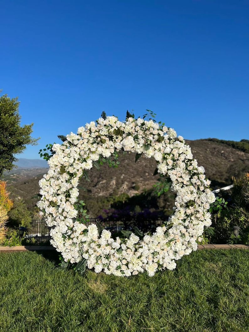 White Ivory Wedding Circle Arch Ceremony Arbor Flowers Lux - Etsy