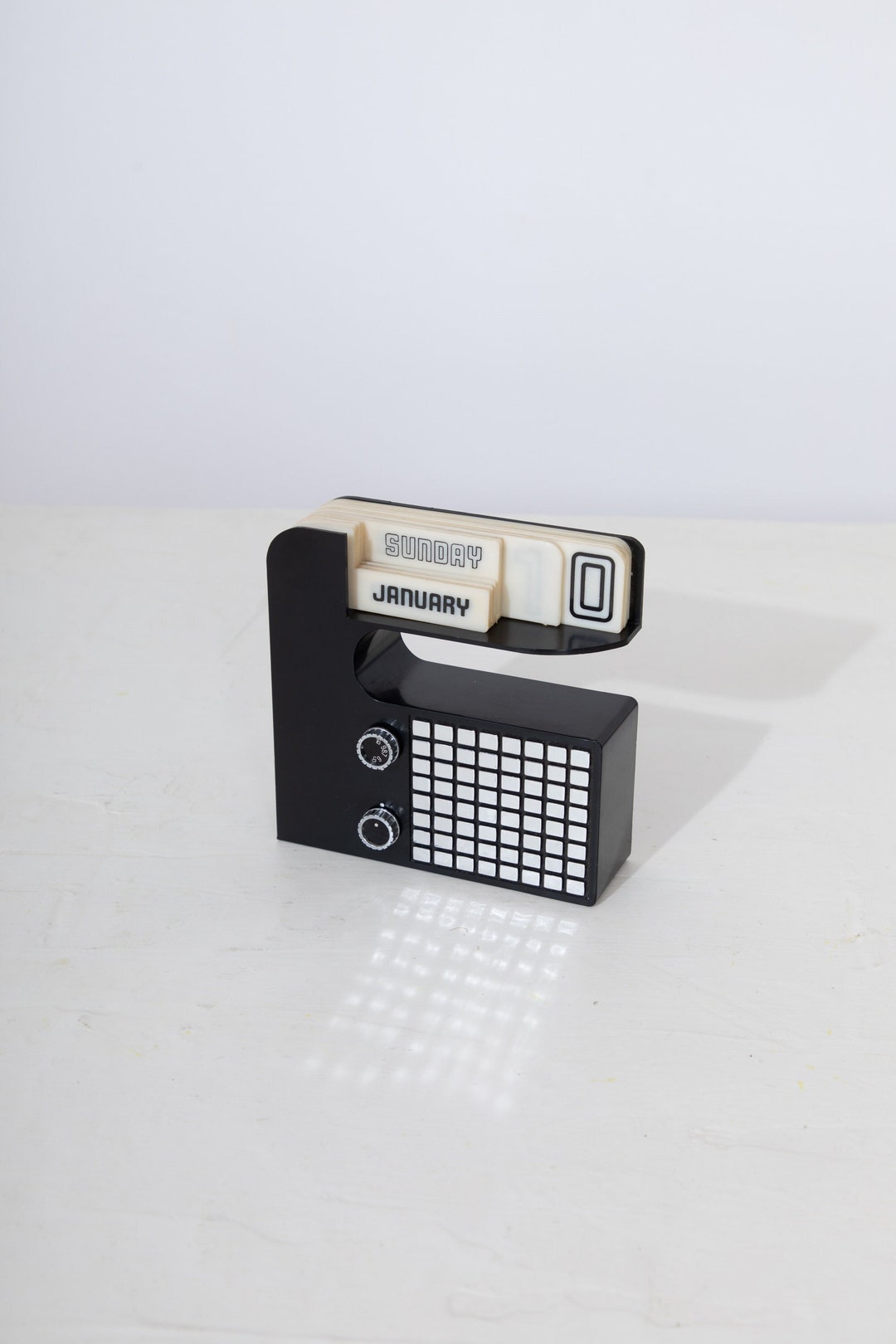 Perpetual Calendar Radio Black AM Radio - Etsy