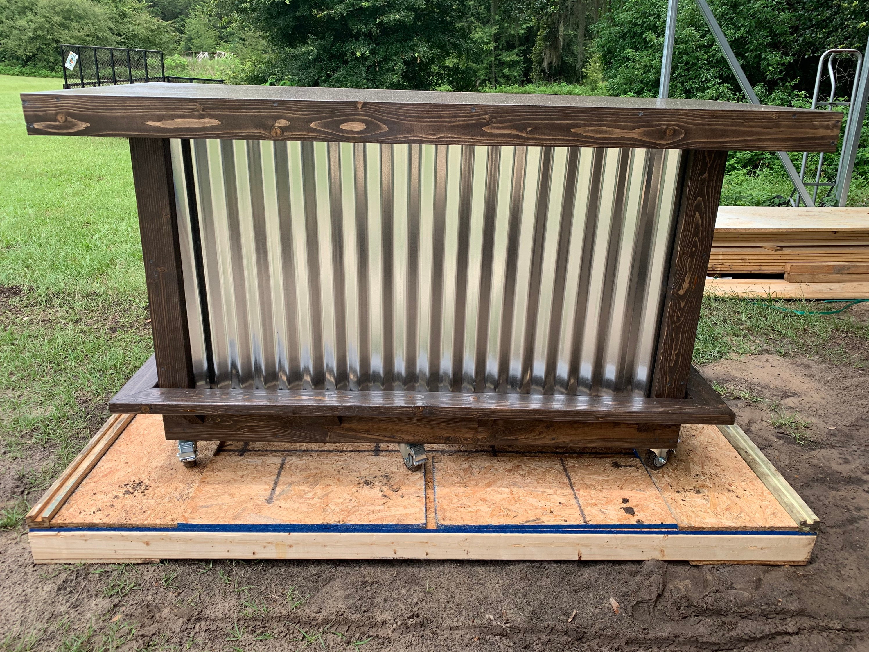 Smooth Top Straight Metal Small Finished - Solid wood & metal indoor bar