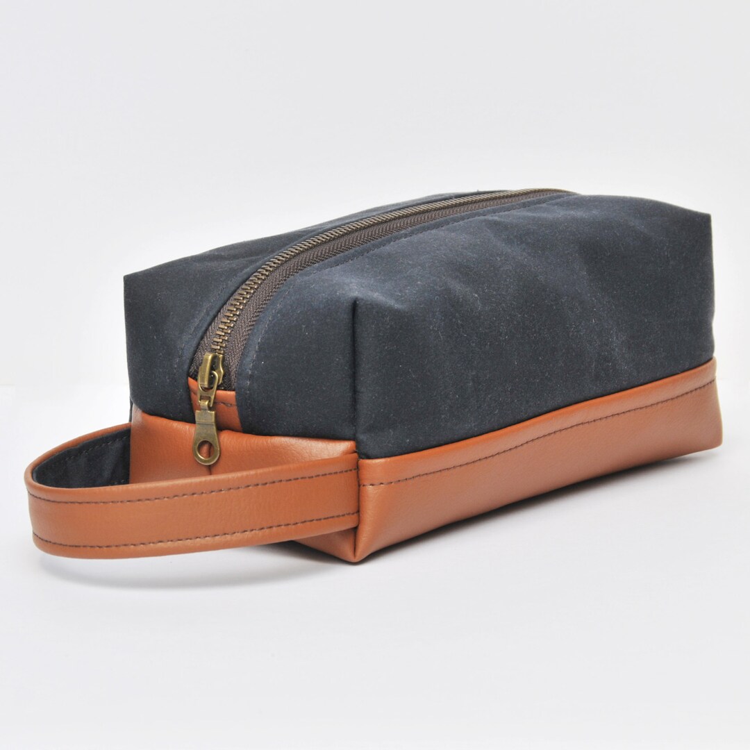Recycled Leather Dopp Kit for Men, Waterproof Waxed Canvas Toiletry Bag ...
