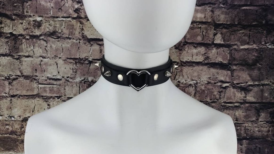 Super Fancy Heart Choker Genuine Leather Double Layer Heart Choker ...