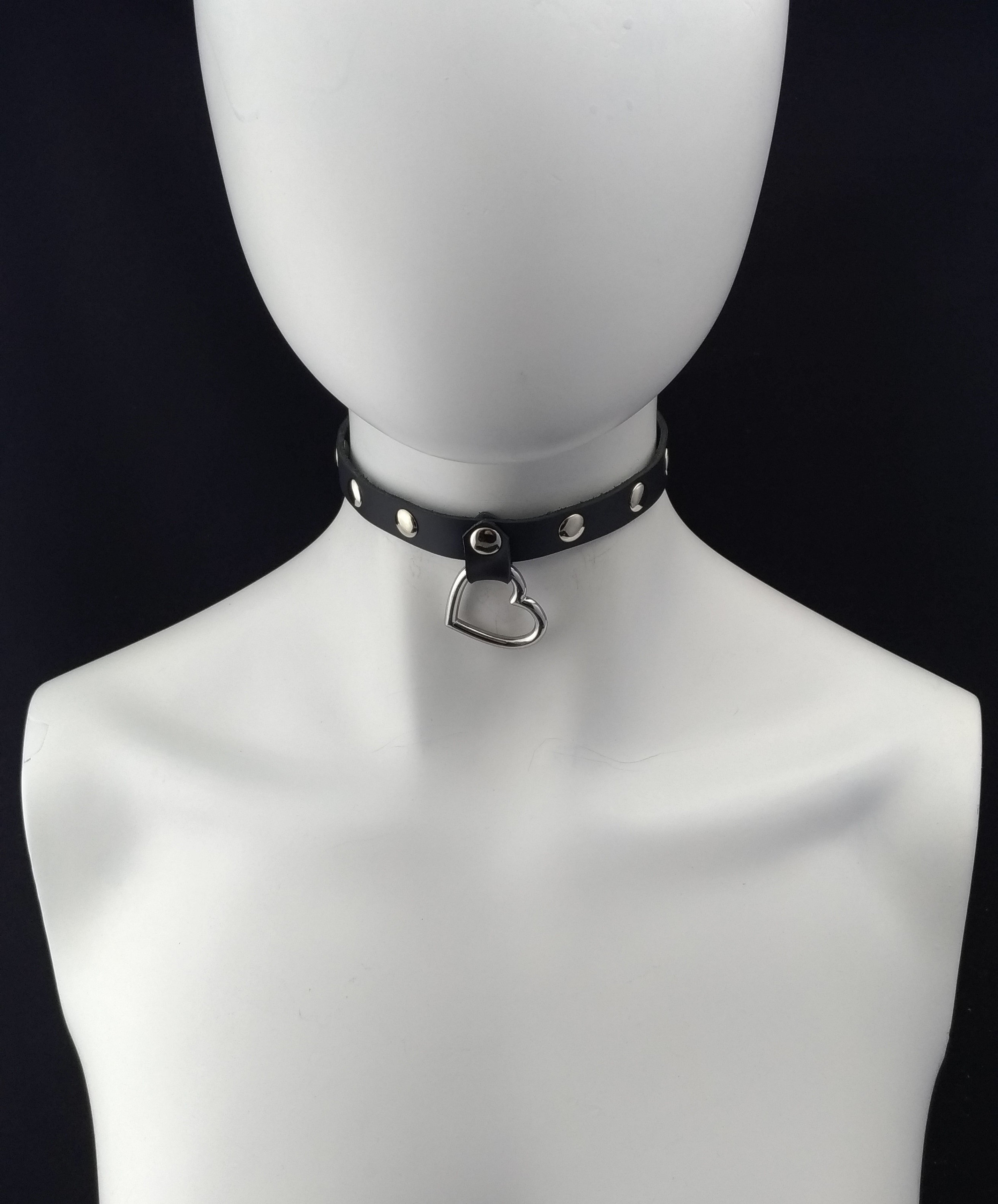 Heart Choker Genuine Leather - Choker Collar Black Leather Heart Choker ...