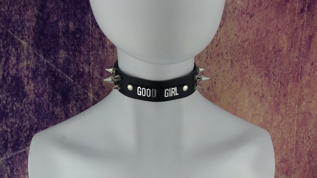 Good Girl Choker echt Leder Choker Choker Schwarz Leder Choker mit Metallbuchstaben GOOD GIRL IV Etsy
